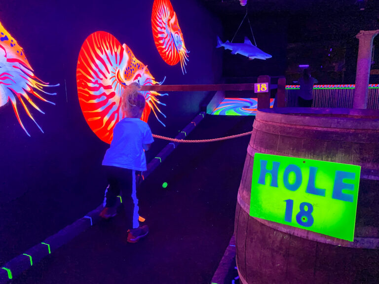 Jungle Rumble Mini Golf - Glasgow With Kids