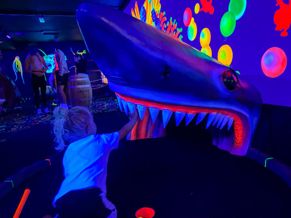 Jungle Rumble Mini Golf - Glasgow With Kids