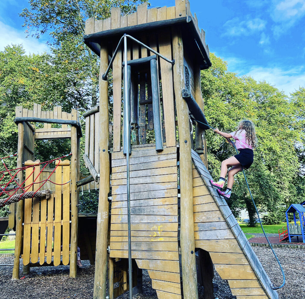 Robertson Park, Renfrew - Glasgow With Kids